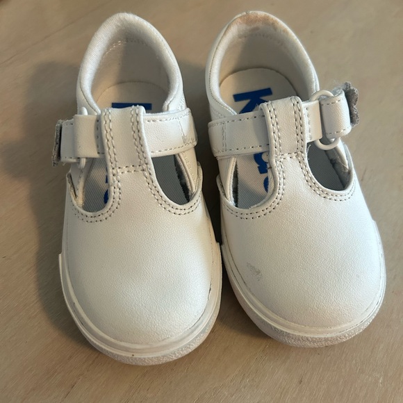 Keds | Shoes | Keds White Dress Shoes With Tstrap Design | Poshmark